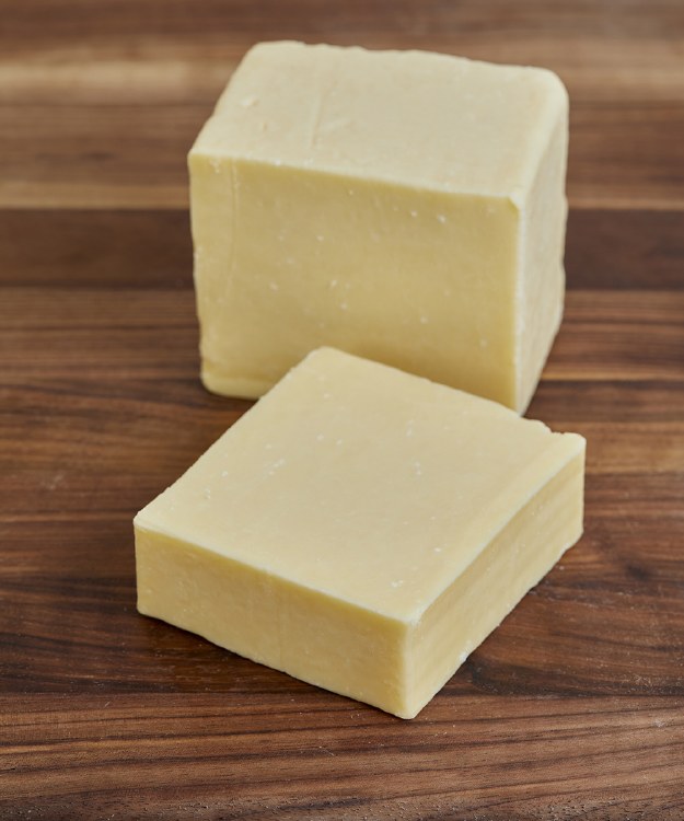 Quebec Vintage Cheddar - DeLAURENTI