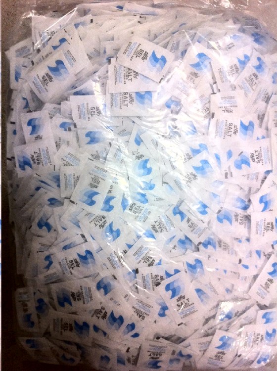 MENU Salt Portion Envelopes - 1000/Bag (6) (28040) - Kays Wholesale INC