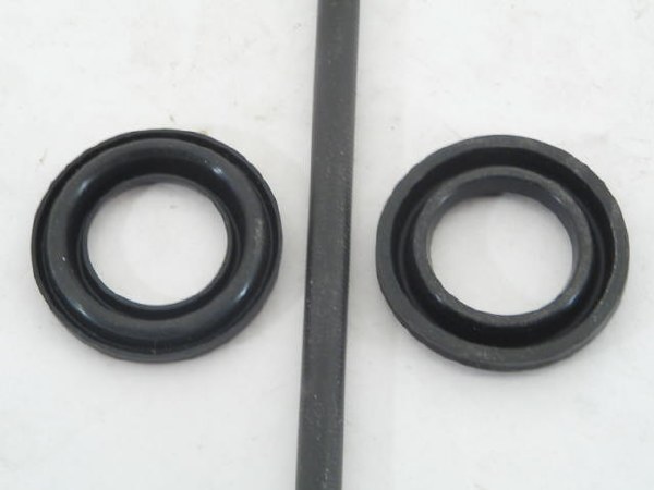 R CALIPER PISTON RUBBER BOOT - C. OBERT & CO.