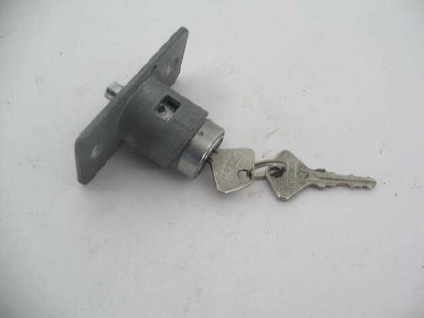 LOCK ASSEMBLY WITH KEY - C. OBERT & CO.