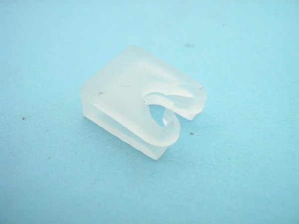 CHOKE CABLE CLAMP AT LEVER - C. OBERT & CO.