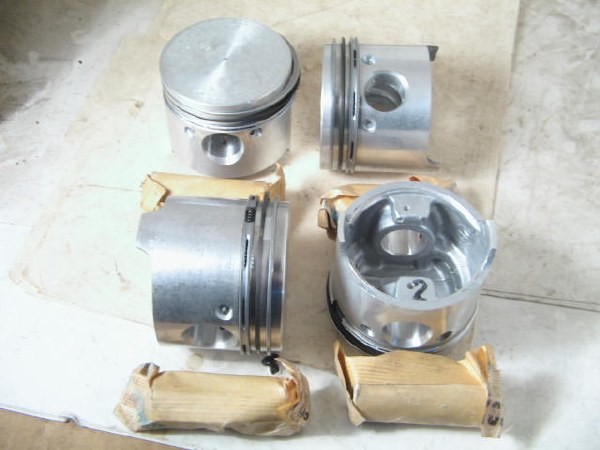 OFFSET BORE PISTON SET - C. OBERT & CO.
