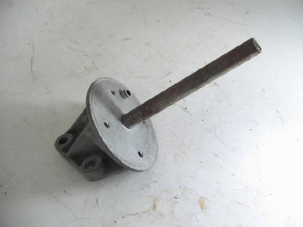 EARLY OIL FILTER SUPPORT - C. OBERT & CO.