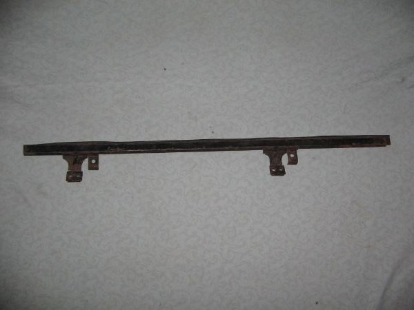 LOWER RIGHT GLASS CHANNEL - C. OBERT & CO.